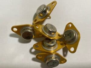 2N5661 Transistor P/N: 390025-661 - Panatron Inc.